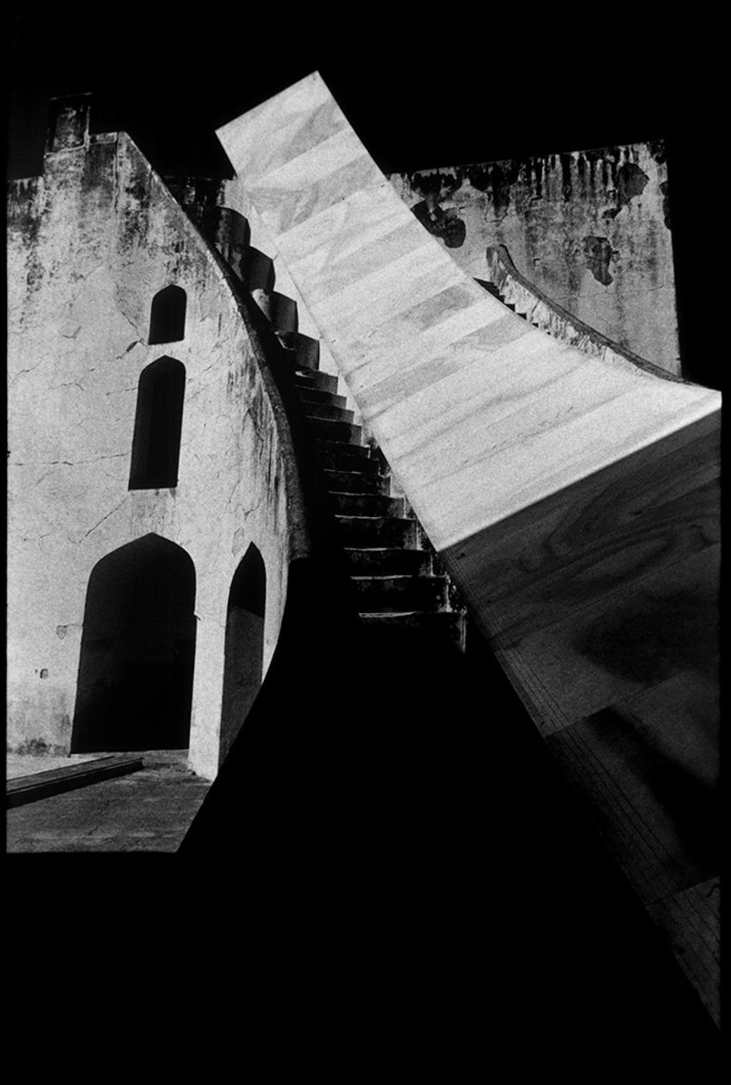 Simon Chaput: Jantar Mantar 94 – 28 Vignon Street